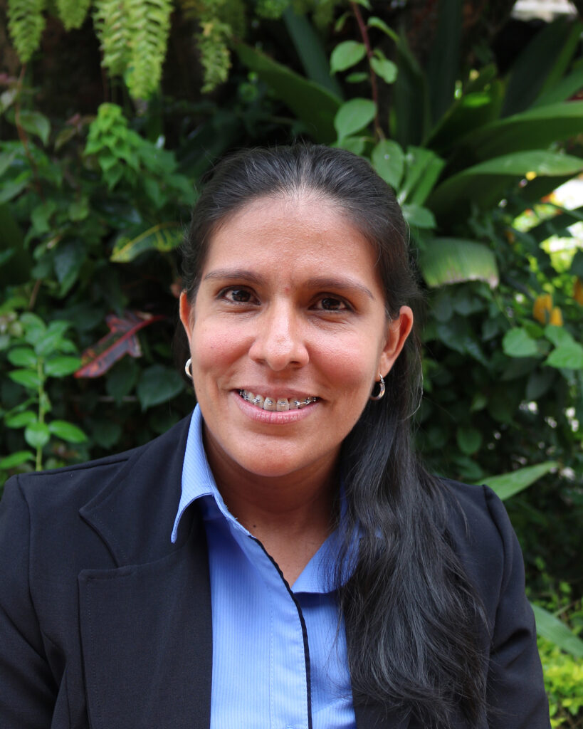 María Cristina Cadavid – Colegio Bilingüe Anglo Americano